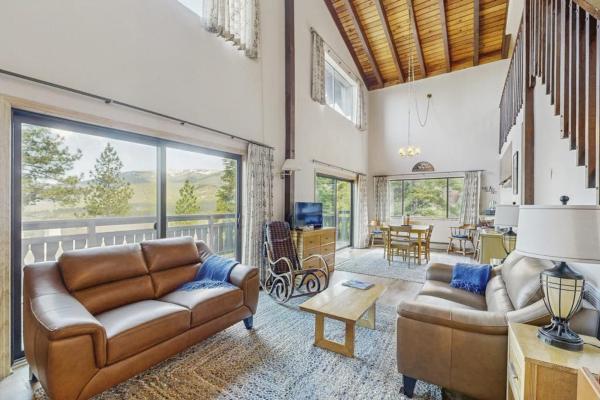 Spacious Home With Incredible Views Full Kitchen Shared Pool & Tennis Courts - Carson City, NV