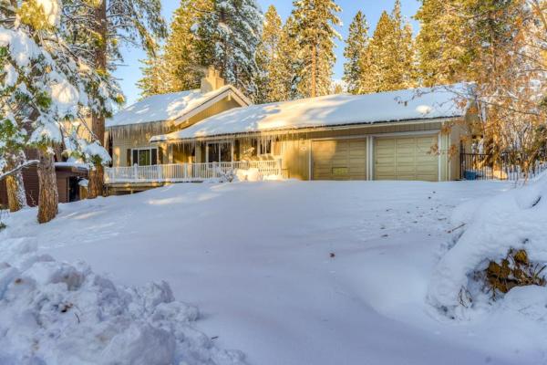 Peaceful Retreat With A Gas Fireplace Balcony & Washer&dryer - Incline Village