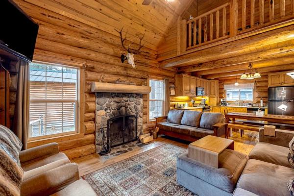 Idyllic Mountain View Cabin With Wood Fireplace Front Deck Bikes & Gas Grill - Joseph, OR
