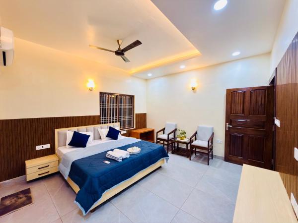 Madhuraj Stays - Varanasi