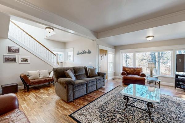 Beautiful Historic Family Home On A Cherry Orchard With Patio Grill And Wifi - Mount Hood, OR