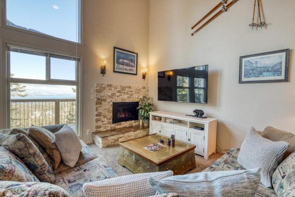 Spectacular Townhouse With Lake Tahoe Views Sleeps 6 - Zephyr Cove, NV