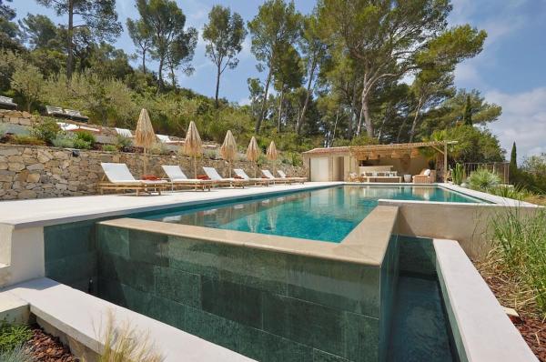 Domaine Exclusif Avec Piscine Entre Minéral Et Végétal - 12 Pers - Aubagne
