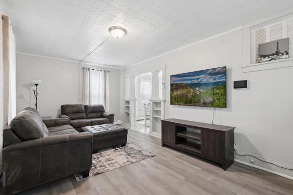 Home In Highland Park - Minnesota