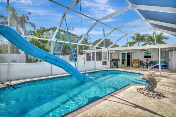 Waterfront 3b Free Boat Parking Near Downtown - Fort Myers, FL