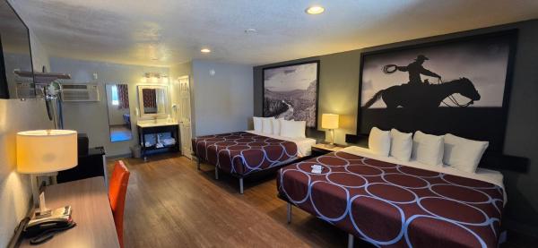 Super 8 By Wyndham Sonora - Sonora, TX