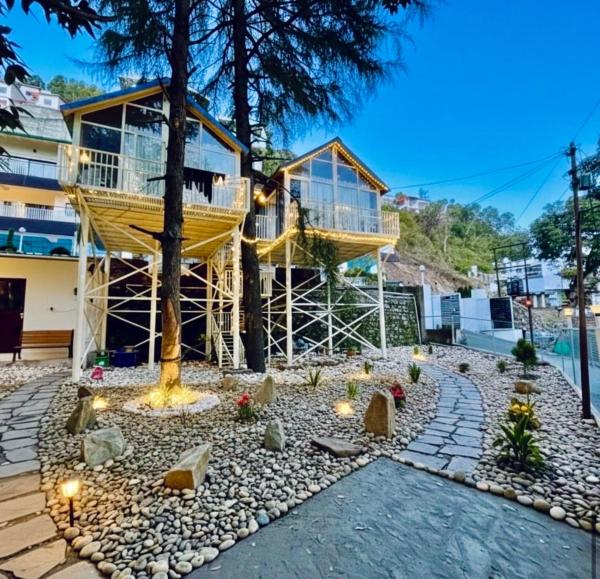 Treehouse By The Lake - Uttarakhand