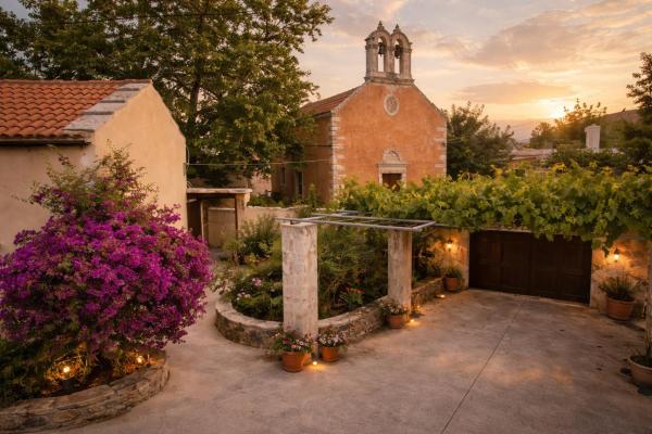 Kalisto Traditional Residence - Kea