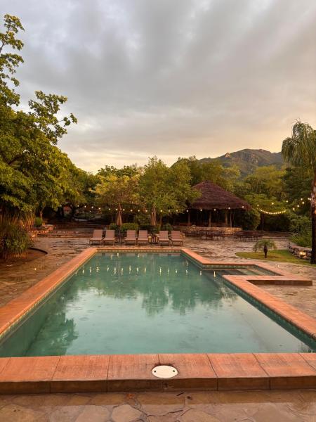 El Pedregal - Hotel En La Naturaleza - アラモス