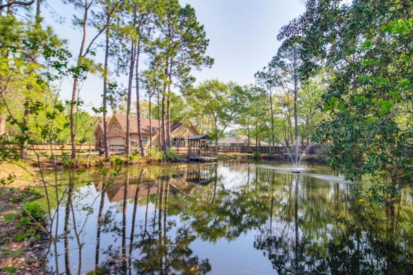 Spacious Yard! Navarre Home In Quiet Neighborhood - Navarre, FL