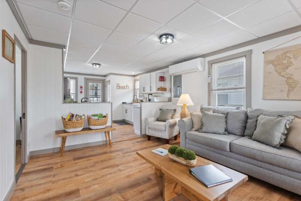 Castaway Cottages - Heart Of Hampton Beach - Hampton Beach, NH
