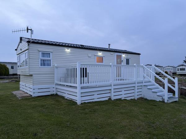 Oceana Holiday Home - Selsey