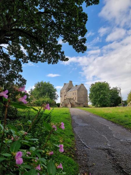 Midhope Castle Cottages - Linlithgow