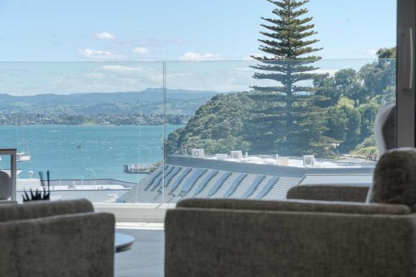 Oceanside Belle - Mount Maunganui