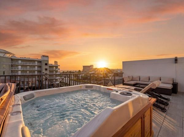 Capri-lux Pool-hot-tub-steps To The Beach - St. Petersburg, FL