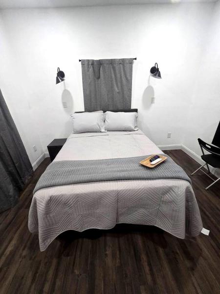 Wild Indigo: 2 Bedroom Cabin Near Springs! - Florida