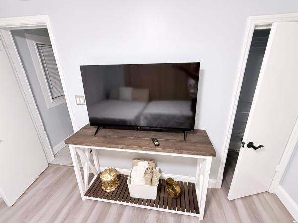 Sunny Retreat Home - Tampa, FL