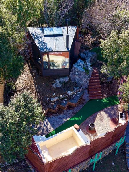 Blackbird - Luxury Treehouse - Private Escape With Hot Tub And Pool - 레바논