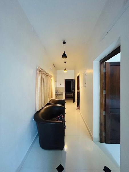 J & J Residential Homestay - Kovalam