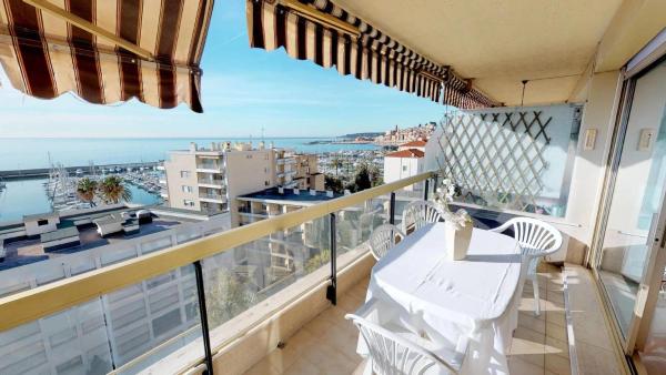 74e - Beau 2pavec Grande Terrasse Et Magnifique Vue Mer - Menton