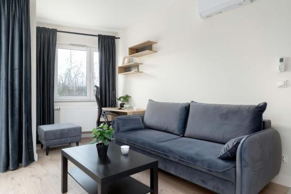Spacious Apartment With Parking And Air Conditioning By Noclegi Renters - John Paul II Kraków-Balice Airport (KRK)