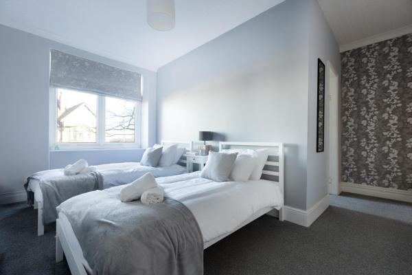3 Bed, Central, Parking, Conference Centre 5 Mins- The Harrogate Hub - Harrogate