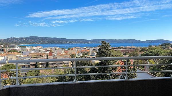 Azura - Appartement Climatisé 2 Chambres Terrasse Vue Mer Avec Parking Privé Gratuit - Cavalaire-sur-Mer