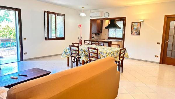 Relax Among The Olive Trees And The Sea - アンドーラ