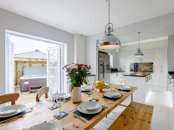 4 Bed In Llandudno Oc-75466 - Llandudno