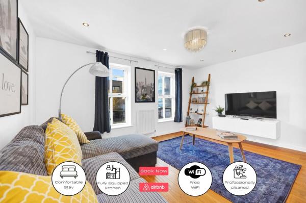 Lovely 3 Bedroom House Short Term Rental & Flexible Renting Limehouse With Private Parking And Garden! - Beckenham