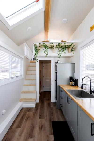 Escape In Style: Fully Equipped Modern Tiny House In Apple Valley, Utah - Zion National Park