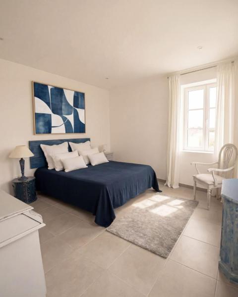 Modern 2-bedroom Apartment In Gibraltar Town - Gibraltar