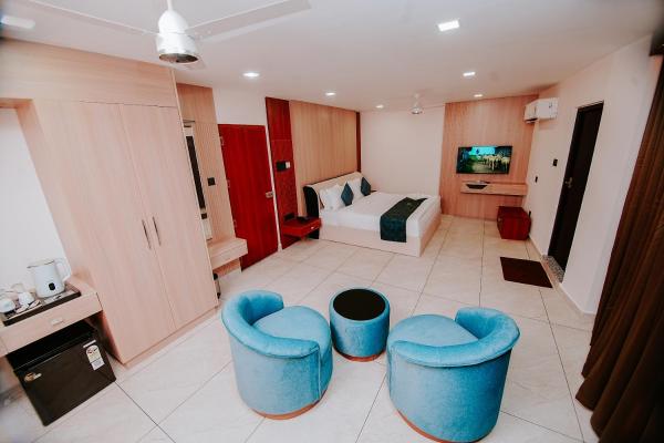 Empire Suites - Palai