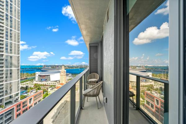 Stylish Condo W Den In The Heart Of Downtown - Miami, FL