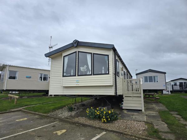 Seaside Caravan Home - North Yorkshire