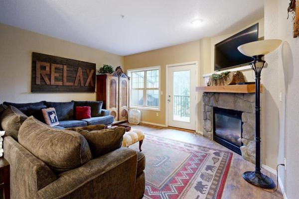 Dog-friendly Condo With Great Kitchen Pool & Hot Tub - Close To Skiing - Government Camp, OR