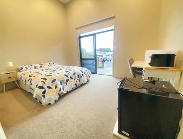 Warm & Sunny Room In New Plymouth - New Plymouth