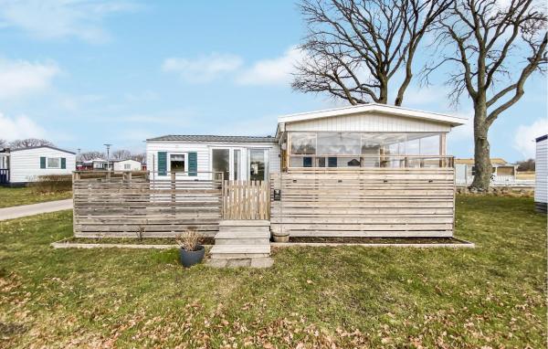 3 Bedroom Stunning Home In Färjestaden - Kalmar