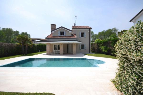 Albarella Villa Singola Con Piscina Zona Centrale - Albarella