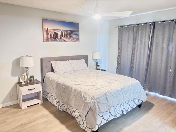 Beautiful Home & Pool - Storyland, Fresno