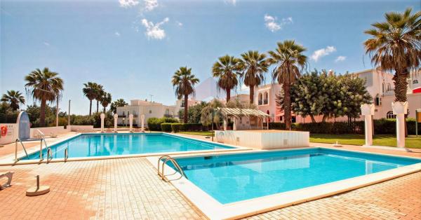 "Tavira Garden Retreat" -Pool -Balcony -Terrace -Quiet Area -Free Parking -Ac -Family Friendly -Tennis - Tavira