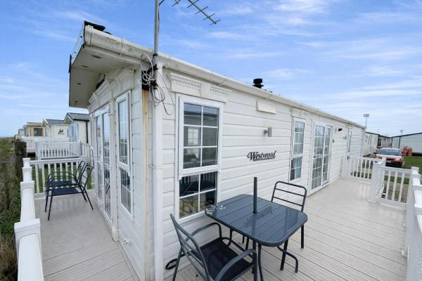 4 Berth Caravan With Full Sea View At Barmston Beach Holiday Park Ref 62047o - Yorkshire