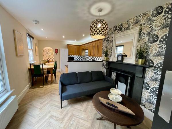 6 Bedroom Plymouth - Devon