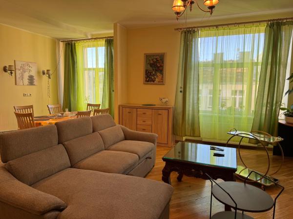 Ernesta Grand Apartment With Balcony 90m, Large Living Room With Kitchen, 2 Bedrooms - Riga