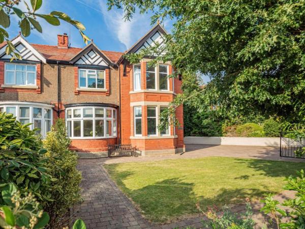 6 Bed In Colwyn Bay Oc-88952 - Rhos on Sea