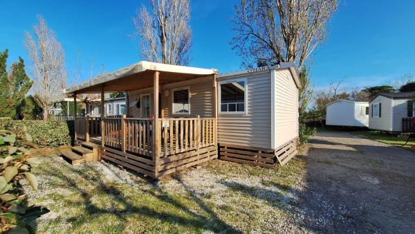 Mobil-home Dans Un Camping - Sète