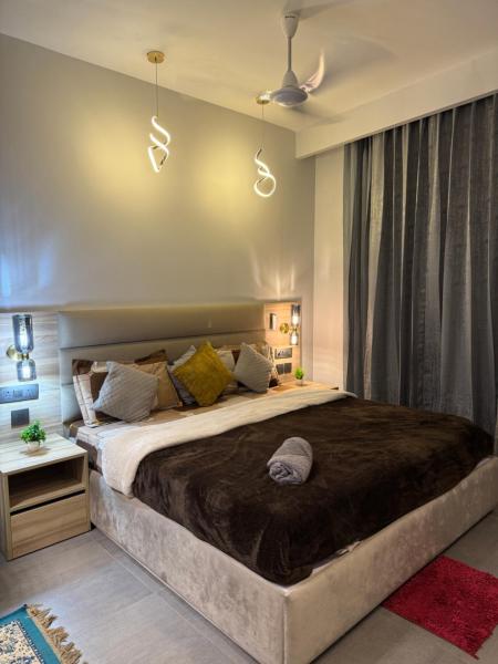 Supernova Luxury Stay - Noida