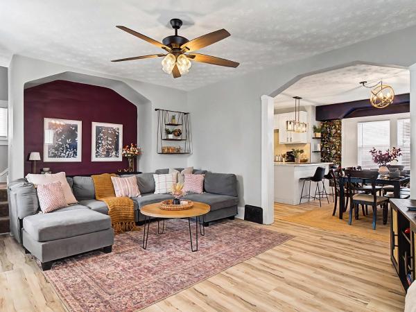 Newly Renovated And Designed Near Downtown - Cleveland, OH