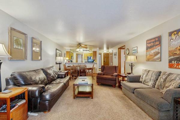 Golf Course Retreat - Pool Access Lake Views - Ponderosa State Park, McCall