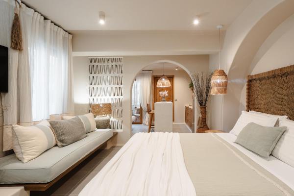 Chic Elysium - Naxos